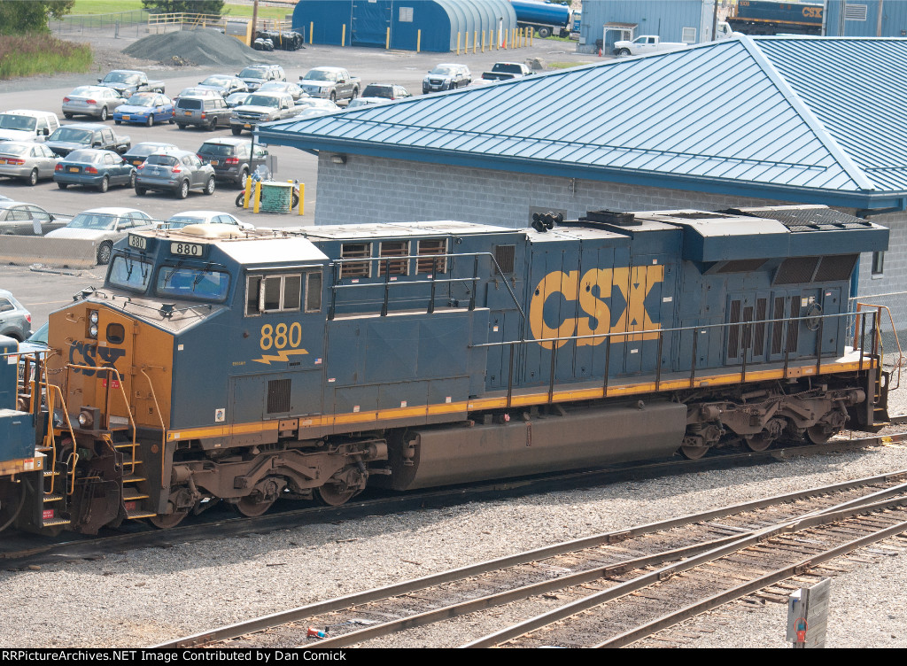 CSX 880